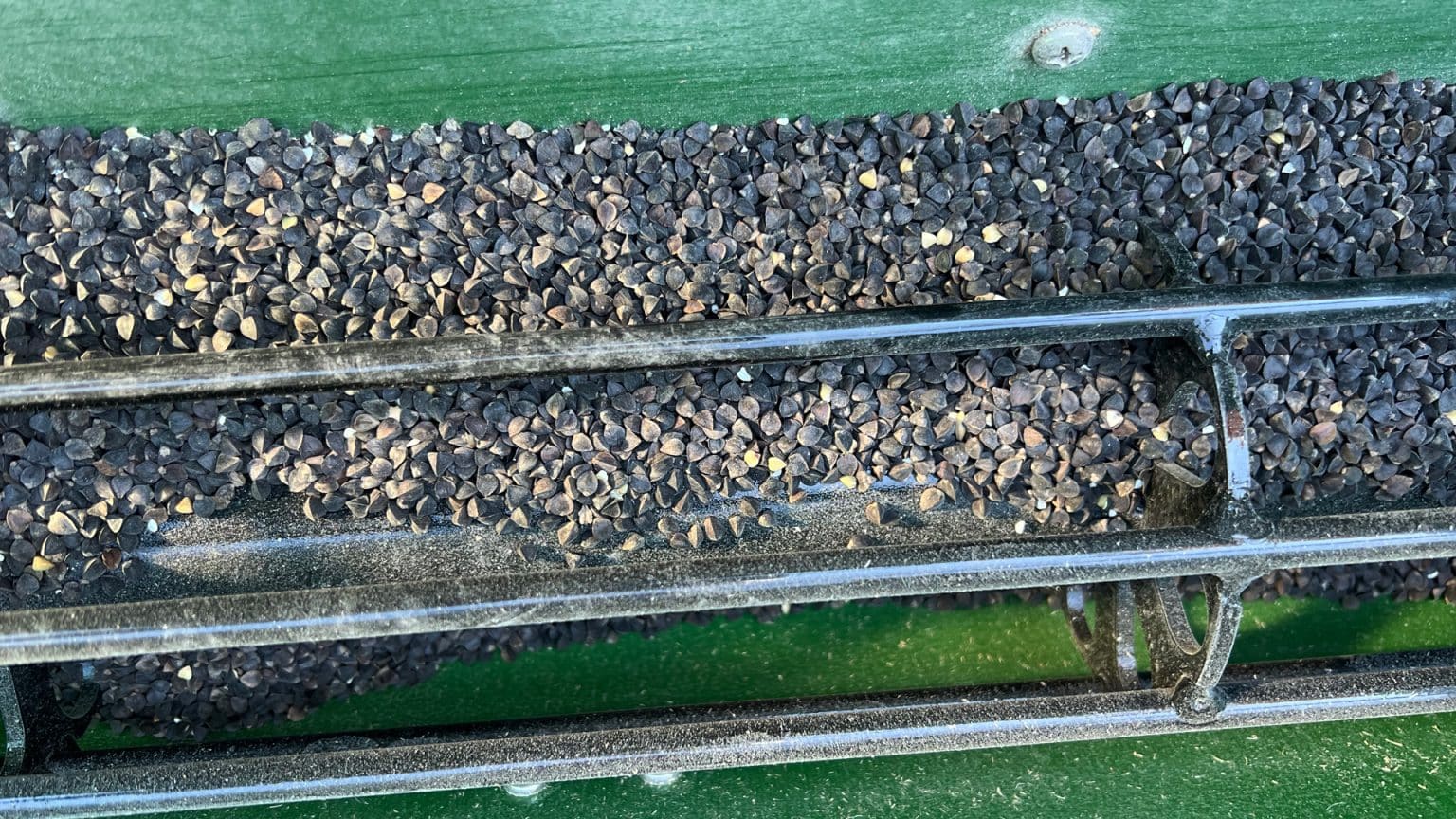 Standard Series Lawn Drop Spreaders | Earth & Turf